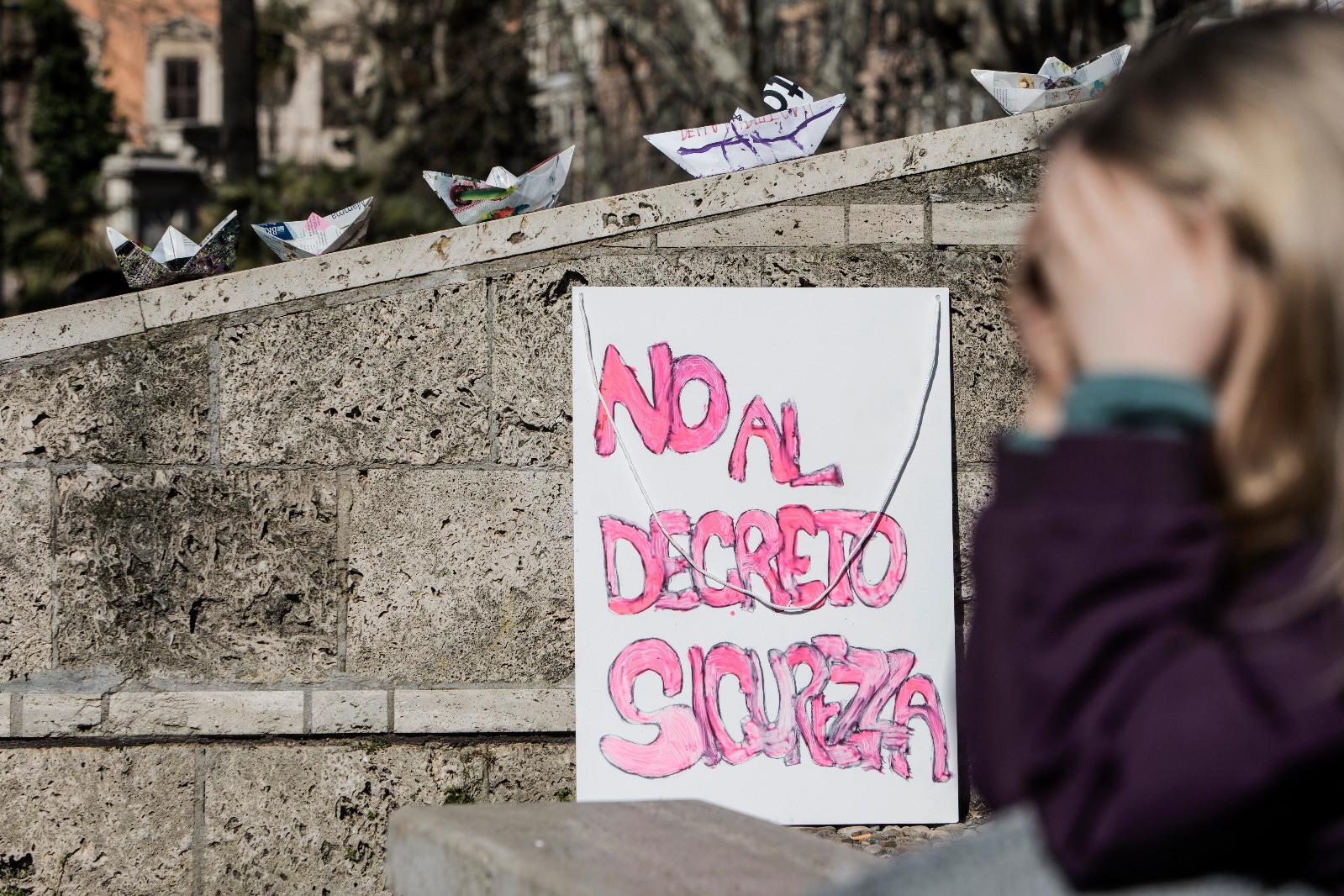 Migrare diventa reato