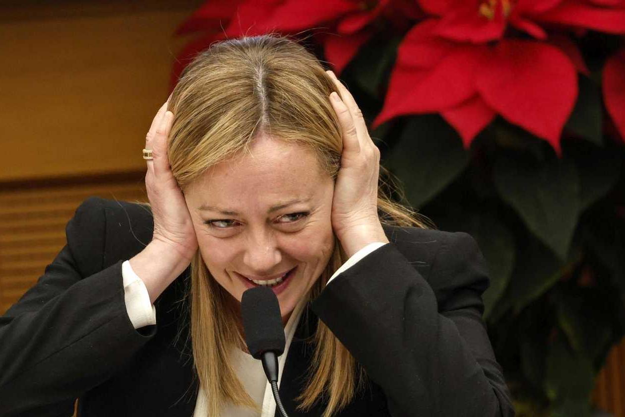 Non guardarmi non ti sento