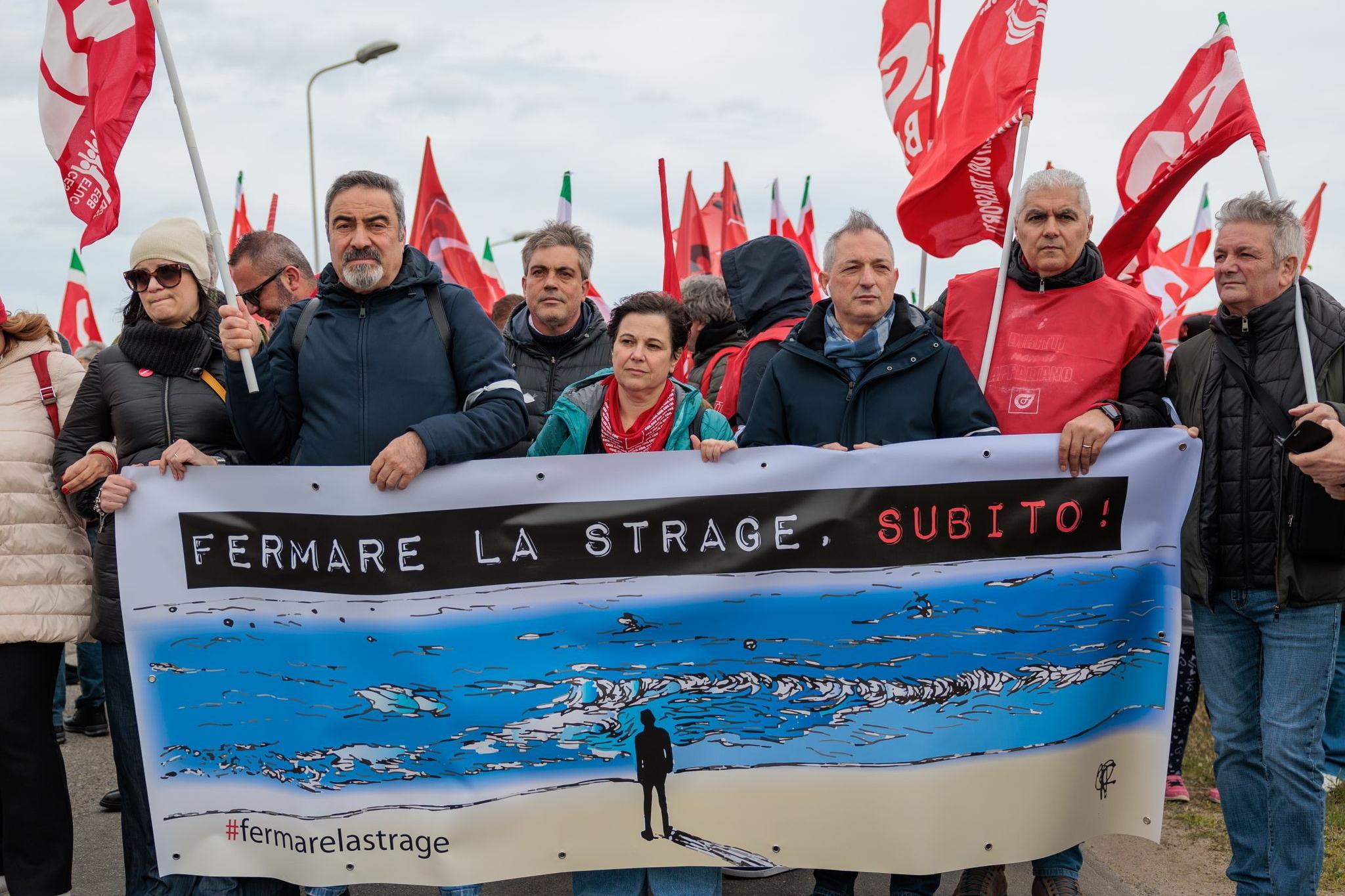 Il grido silenzioso di Cutro: «Basta stragi»
