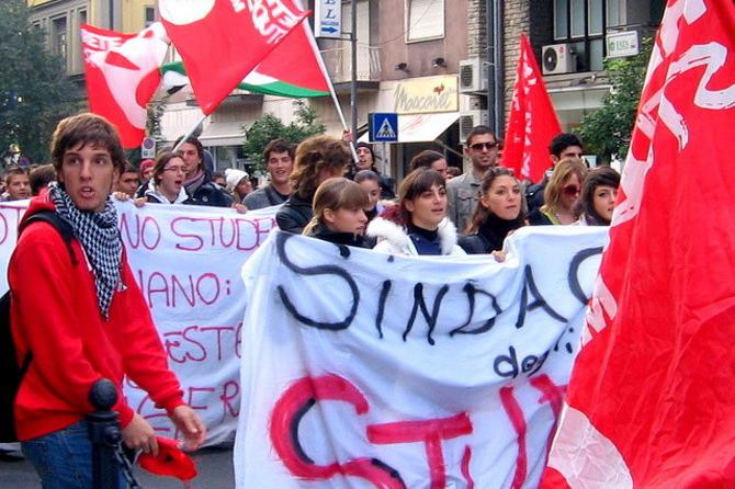 Infortuni scuola-lavoro, il governo convoca i sindacati