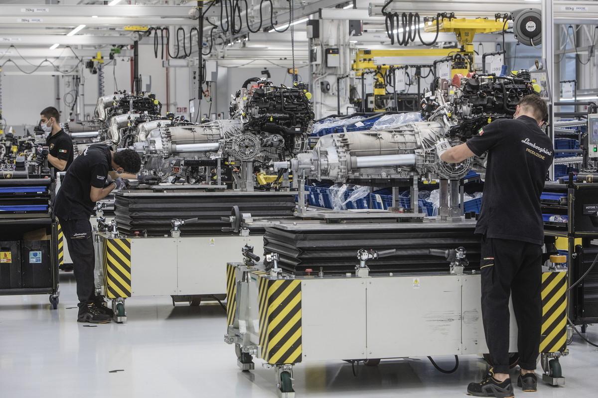 Stellantis-Acc: sindacati, transizione va governata